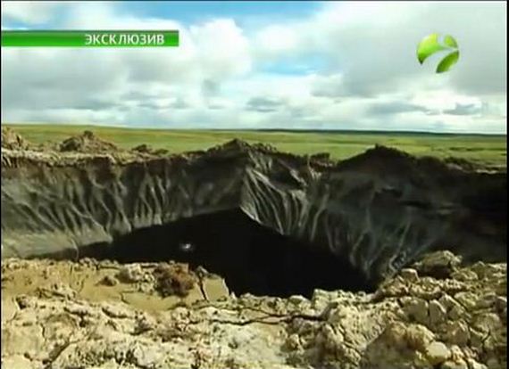 New Video Of Mysterious Giant Siberian Hole Filmed By Investigation Team New Video Of Mysterious Giant Siberian Hole Filmed By Investigation Team